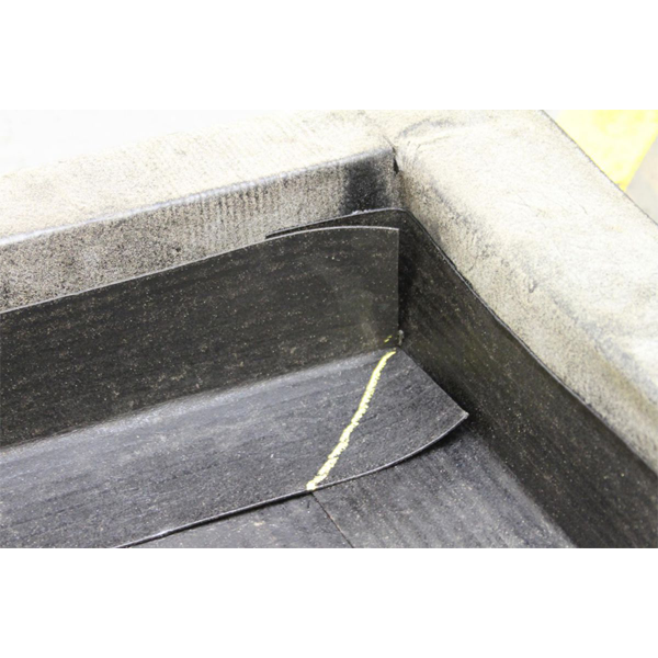 Membrane équerre de renfort pour relevé d'étanchéité de toiture plate ...