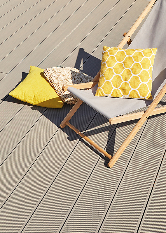 Lames de terrasse en bois composite