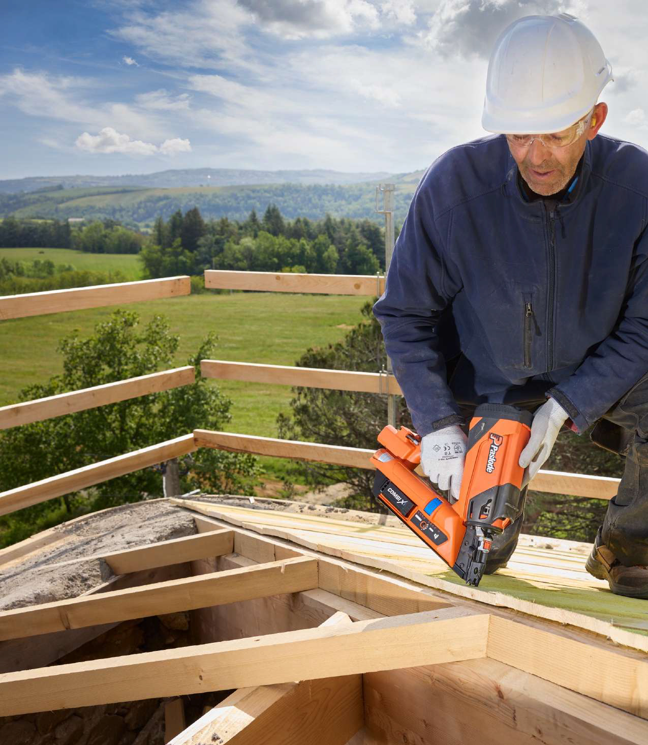 Opération clouage Spit Paslode
